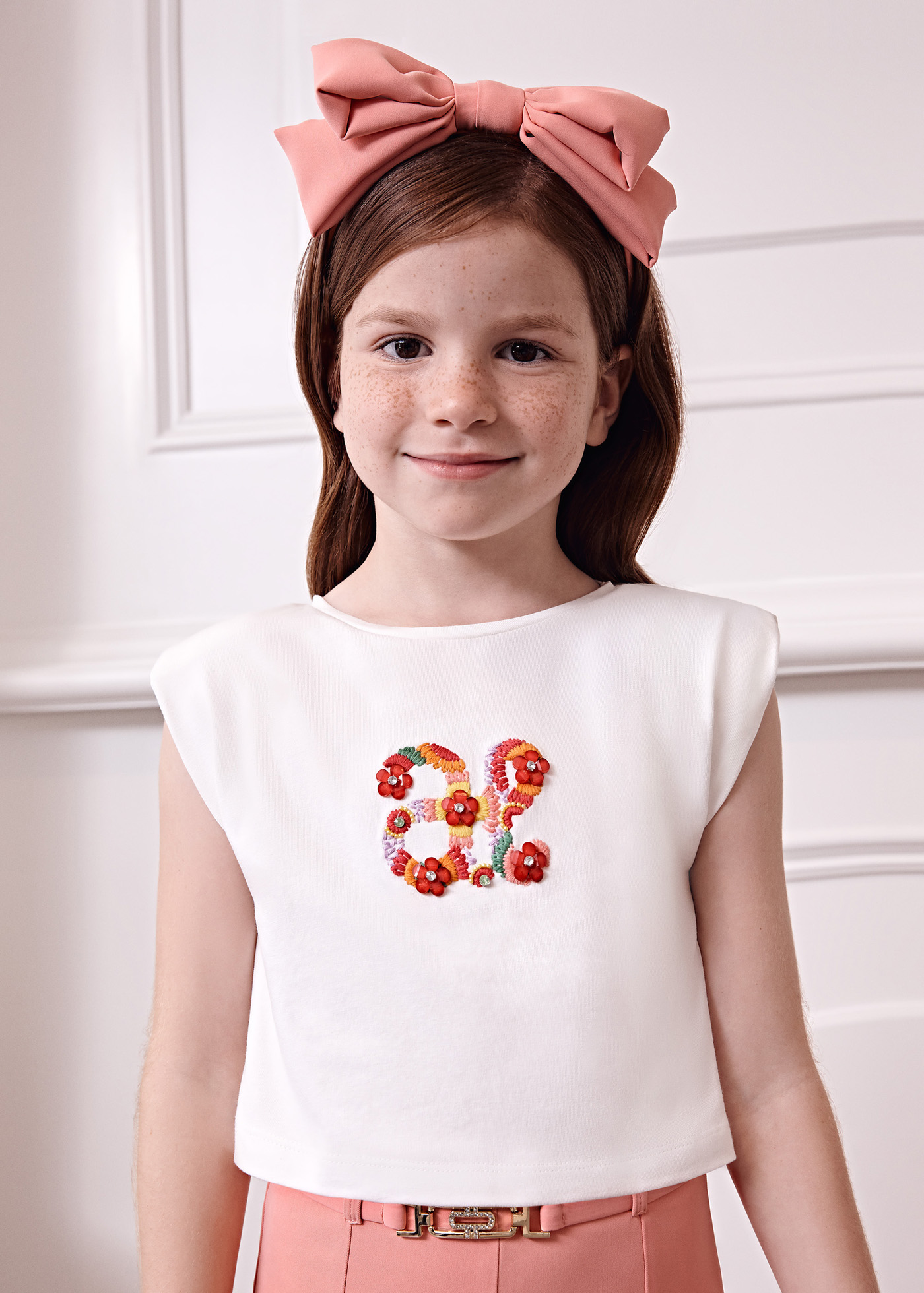 Girl Embroidered Logo Top Better Cotton Off white | Abel & Lula